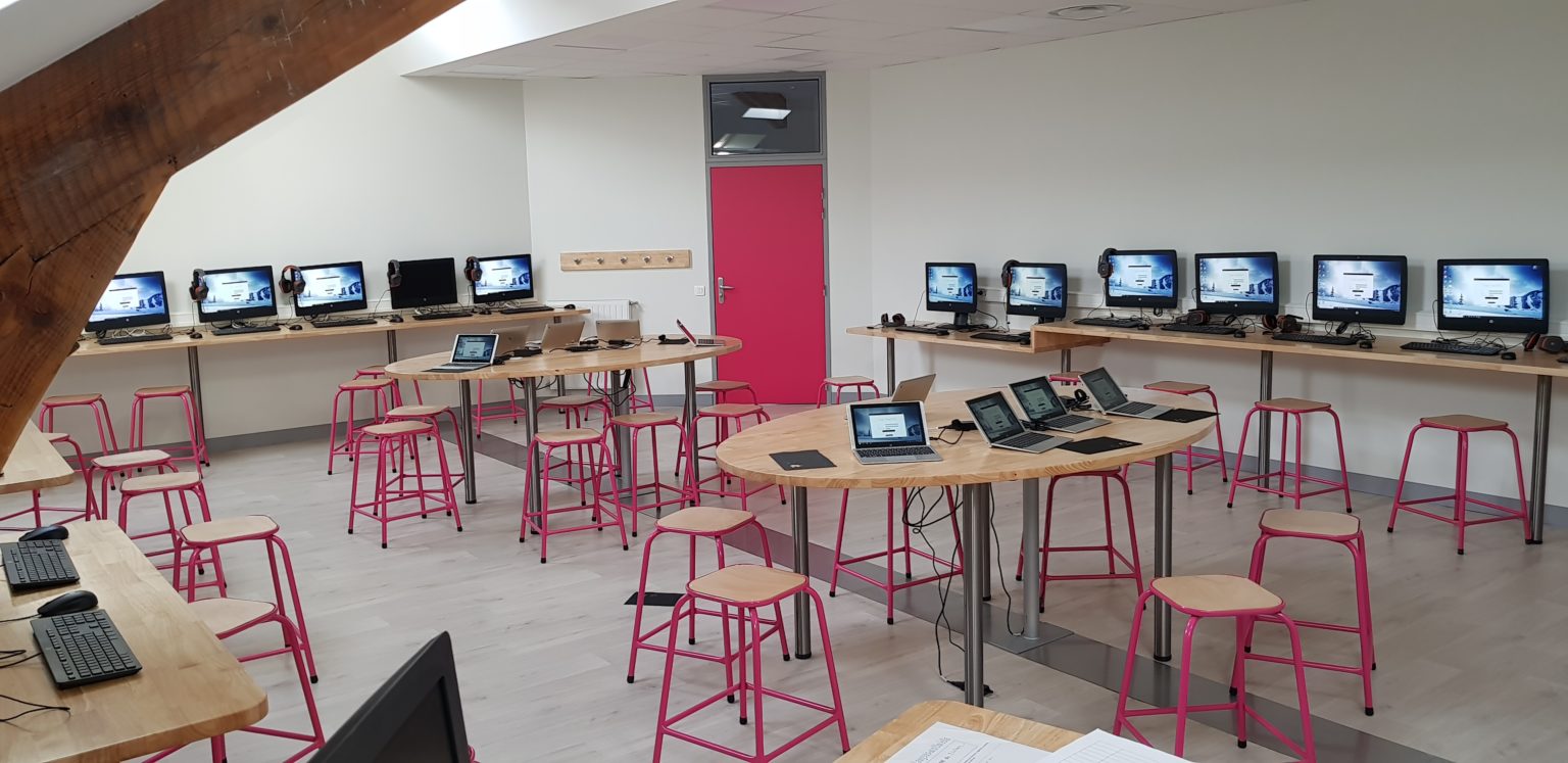 Une classe numérique et interactive d'un établissement scolaire - SIIRA